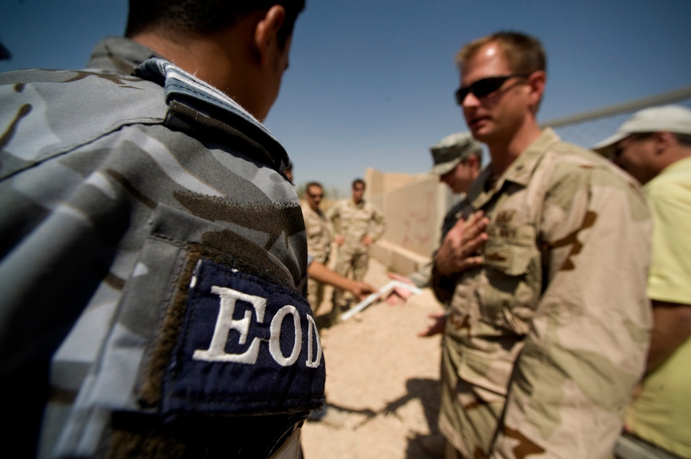 DVIDS - Images - EOD Exercise [Image 6 of 6]