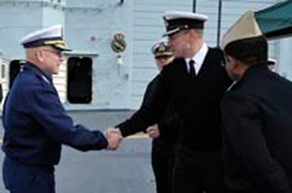 DVIDS - Images - Coast Guard admiral meets commanding officer of HMCS ...