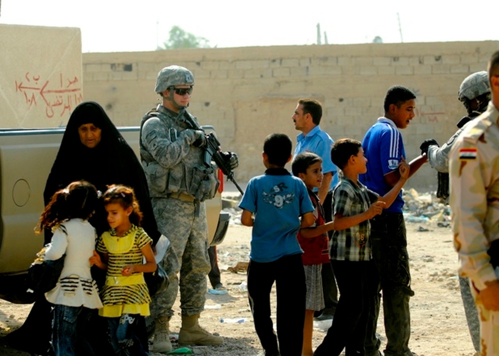 DVIDS - News - U.S., Iraqi Army provide aid to Mahmudiyah citizens
