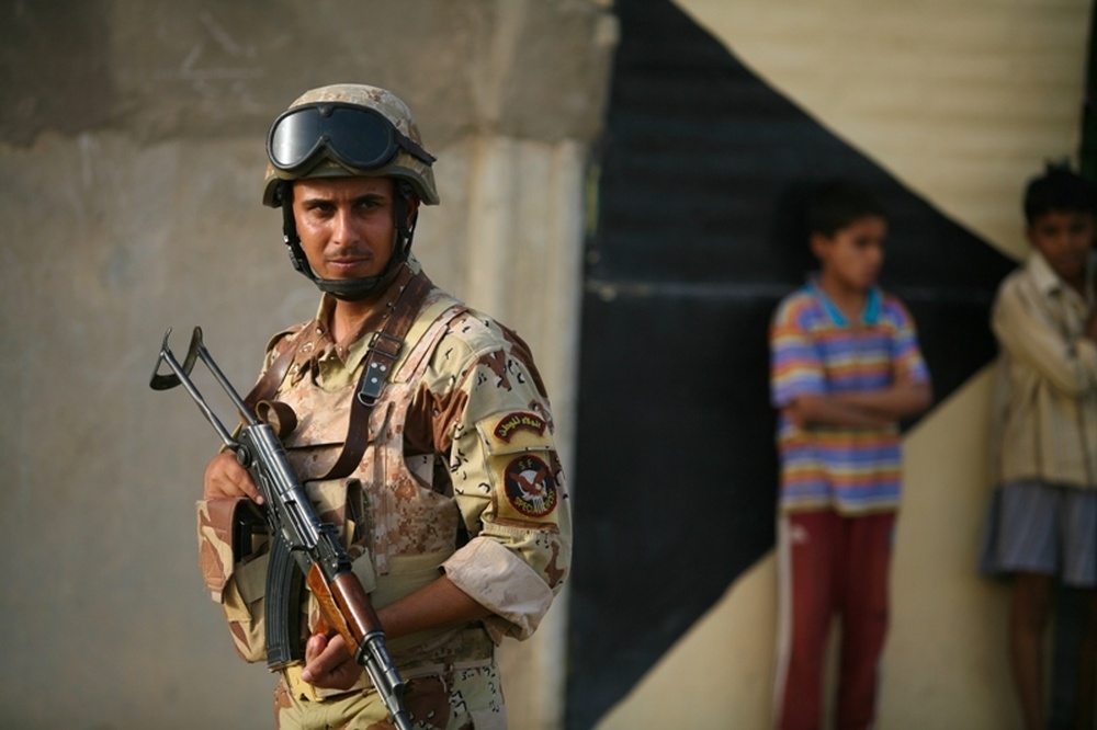 DVIDS - Images - Patrolling in Iraq [Image 16 of 21]