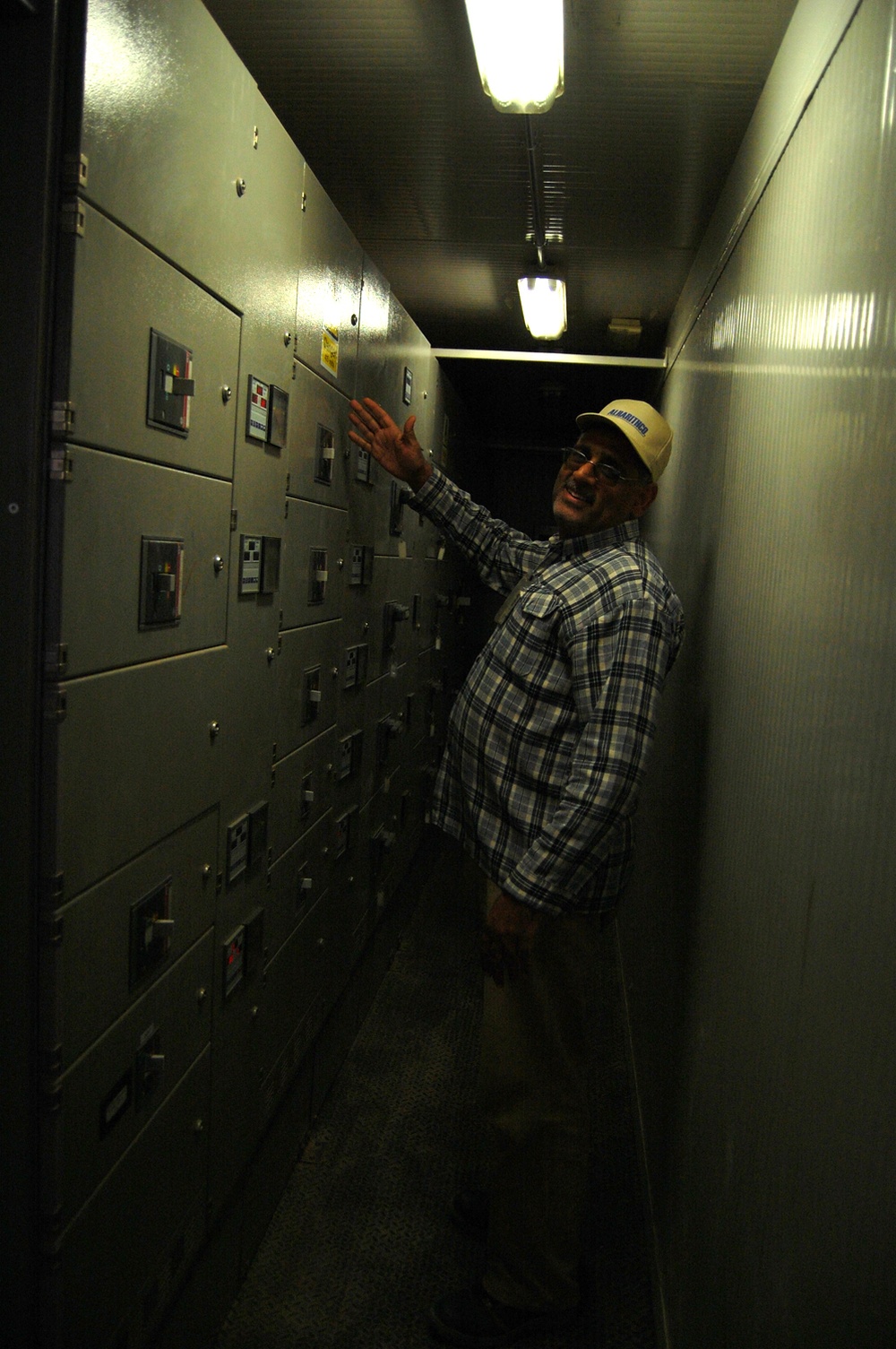 DVIDS - News - Iraqi contractor keeps the lights on for COB Basra