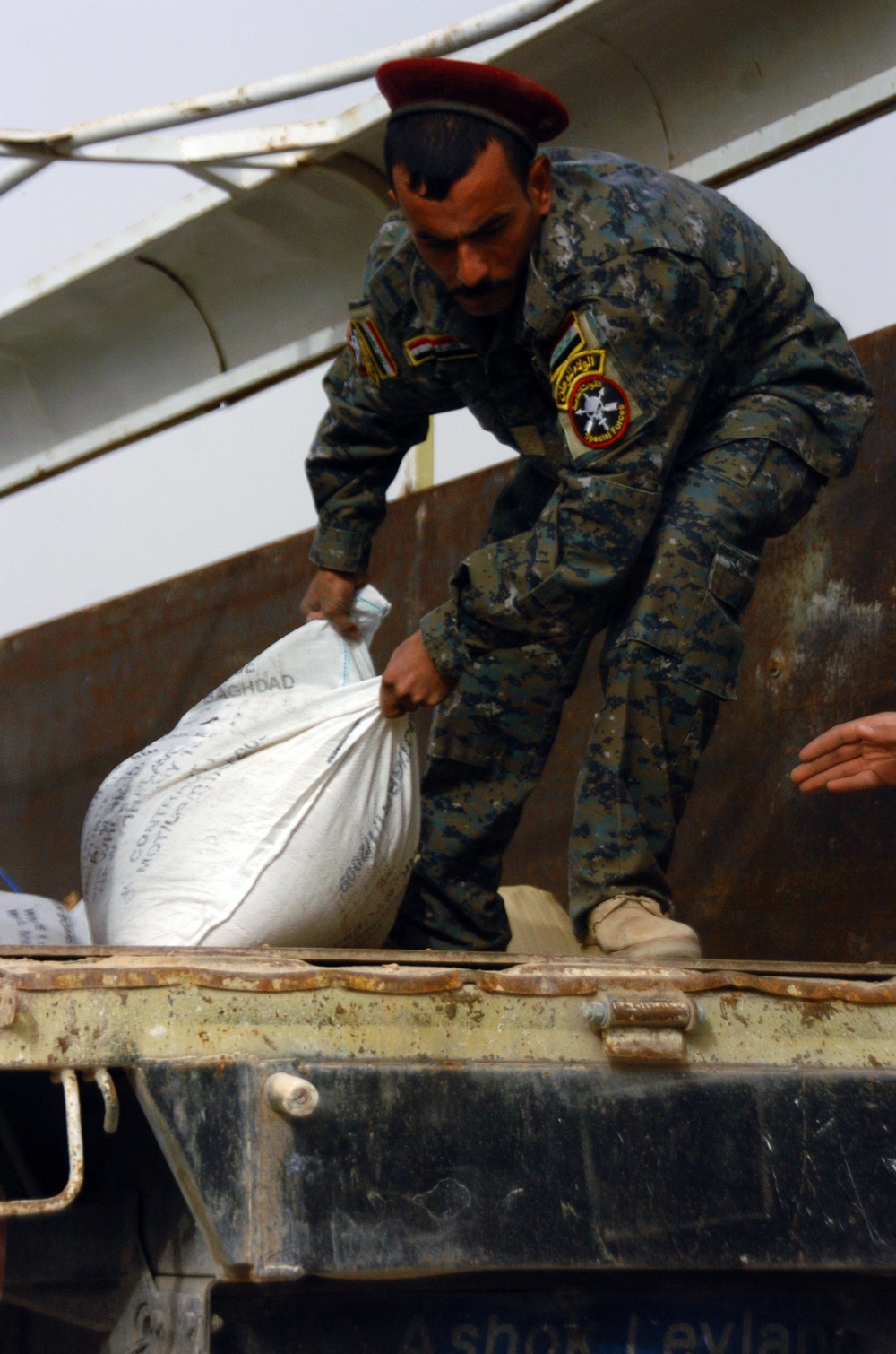 DVIDS - News - Iraqi Army leads combined humanitarian aid mission in ...