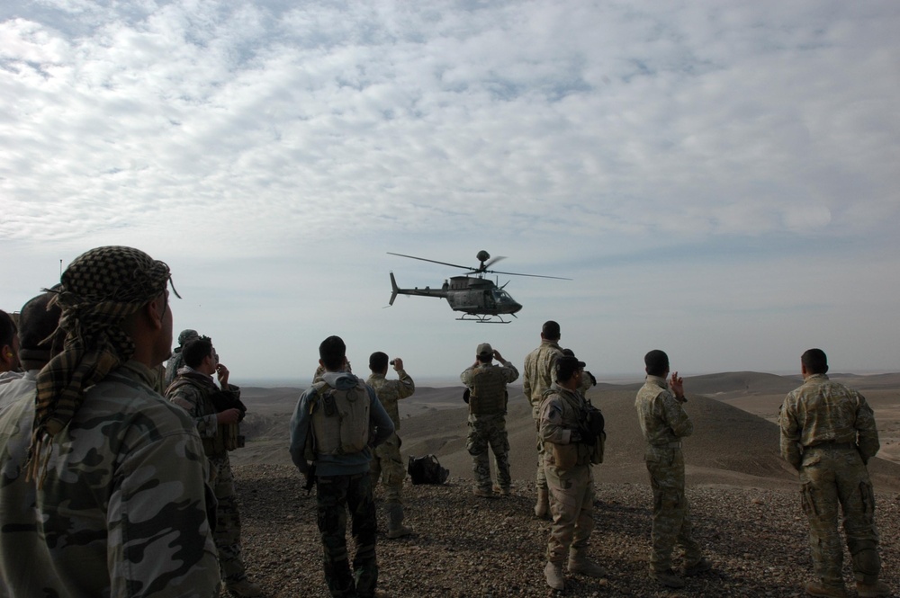 DVIDS - News - Iraqi soldiers learn to scout from the sky