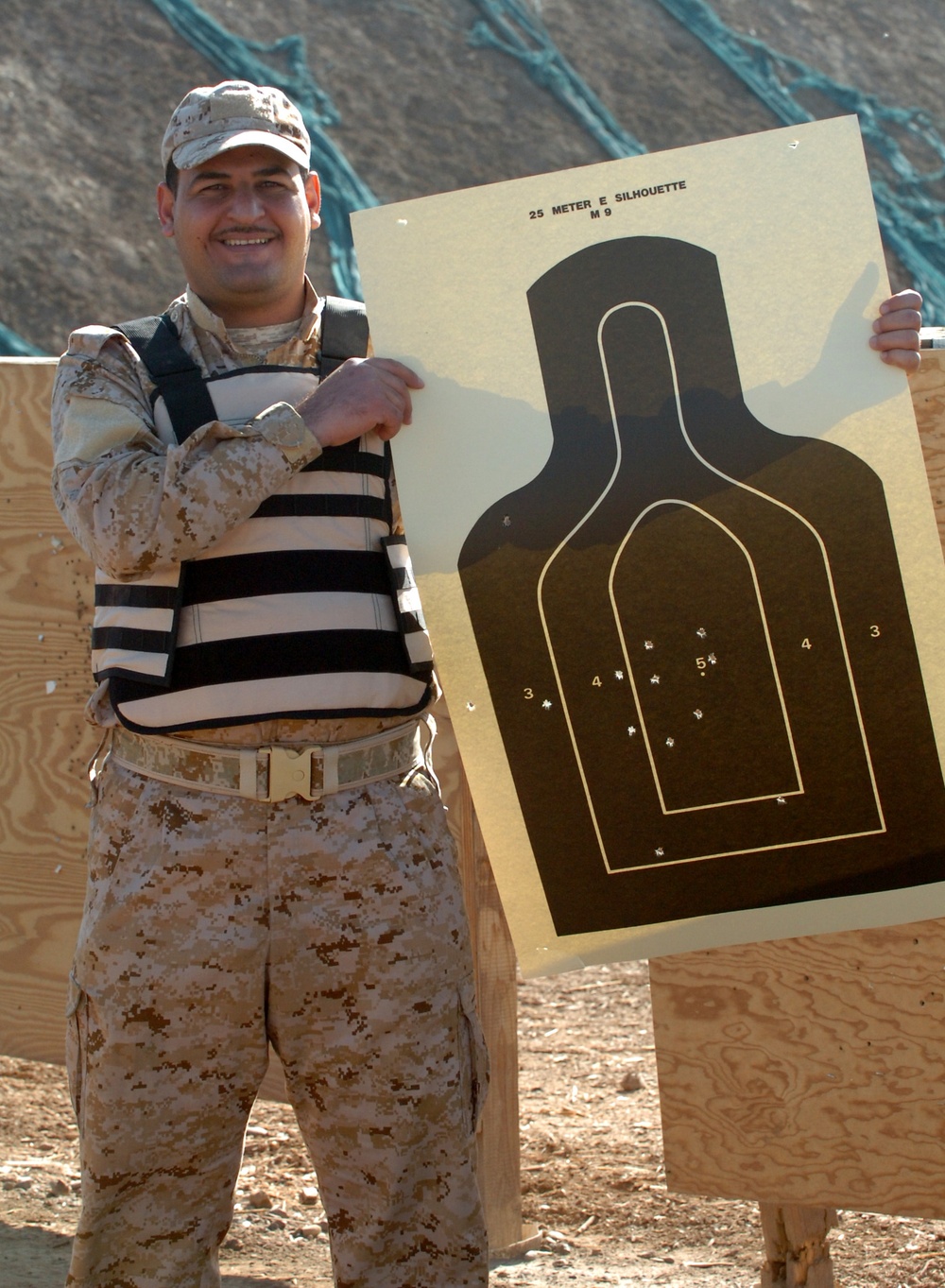 DVIDS - News - Iraqi Soldiers receive training at the 9mm range