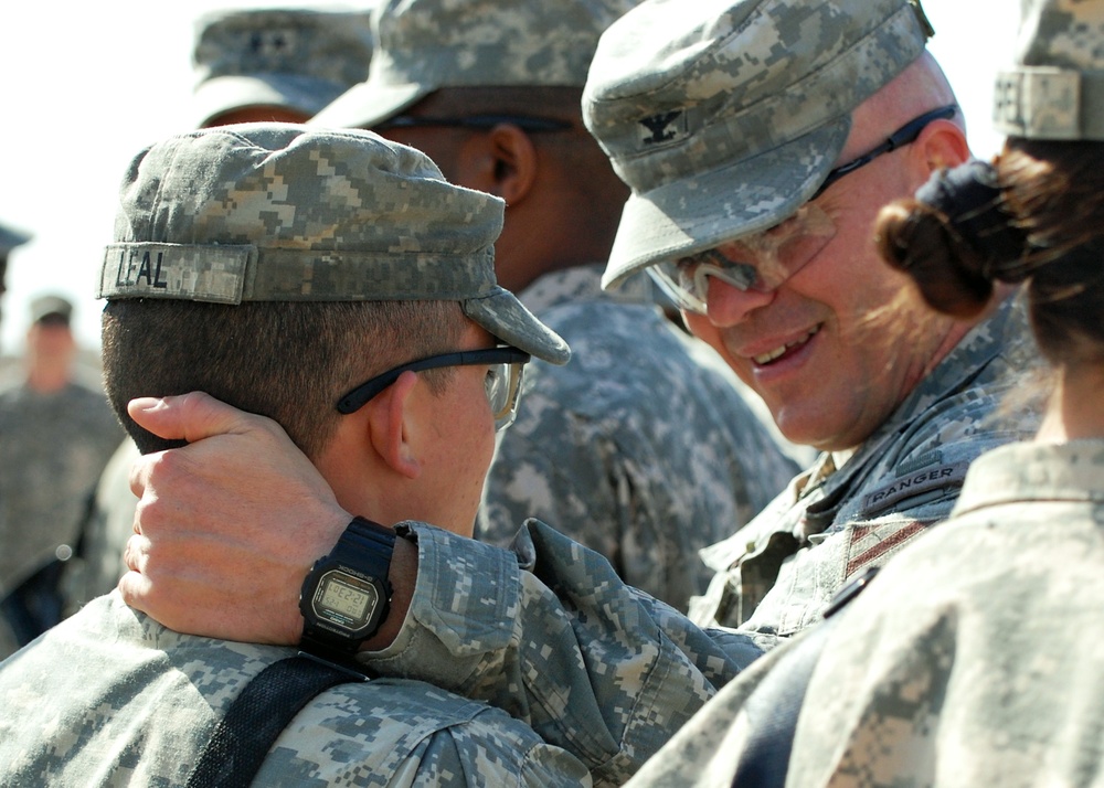 DVIDS - News - Raider soldiers re-enlist to 'stay Army'