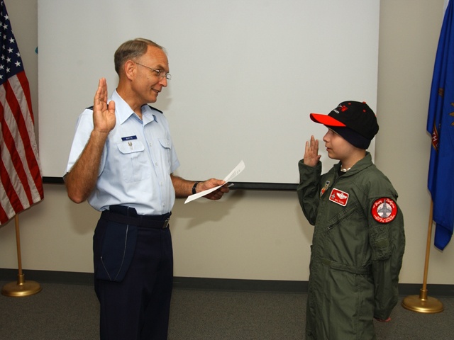 DVIDS - Images - Happy Hooligans host 'Pilot for a Day' [Image 2 of 2]