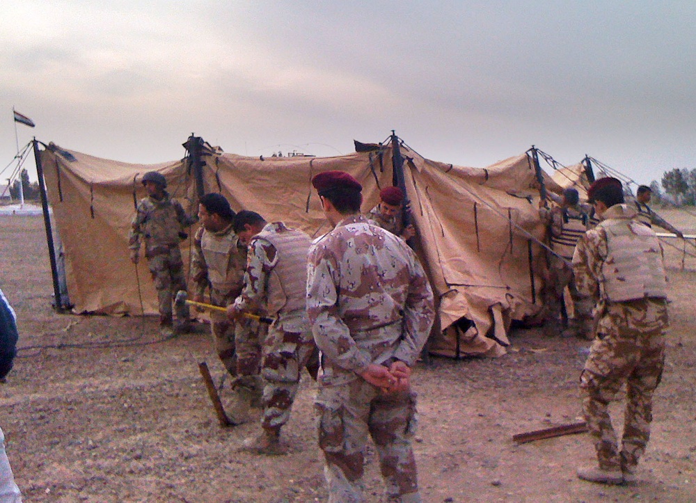 DVIDS - Images - Iraqi Army signal soldiers rehearse setup of mobile ...