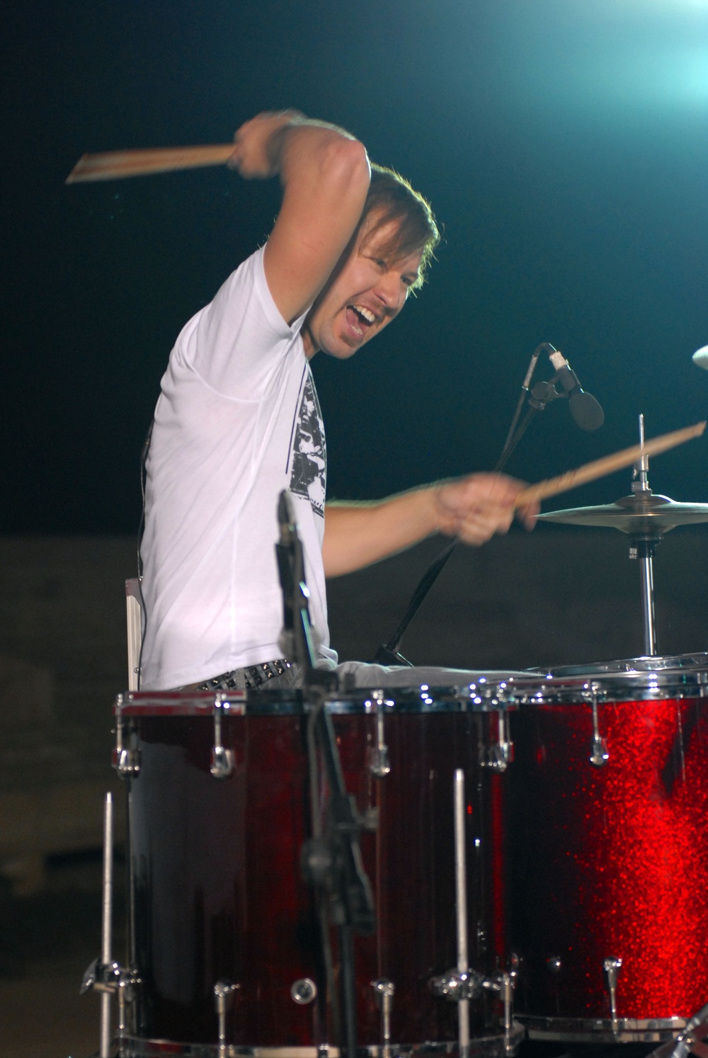 DVIDS - News - Former Bad Company singer visits COB Speicher