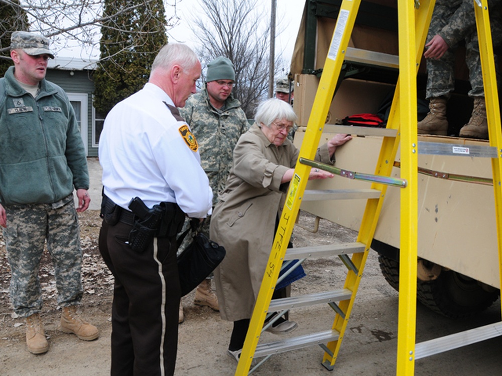 DVIDS - News - National Guard Evacuation Team Helps Elderly Woman from Home