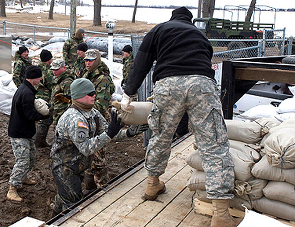 DVIDS - News - Guardsmen Fight Floods in Three States