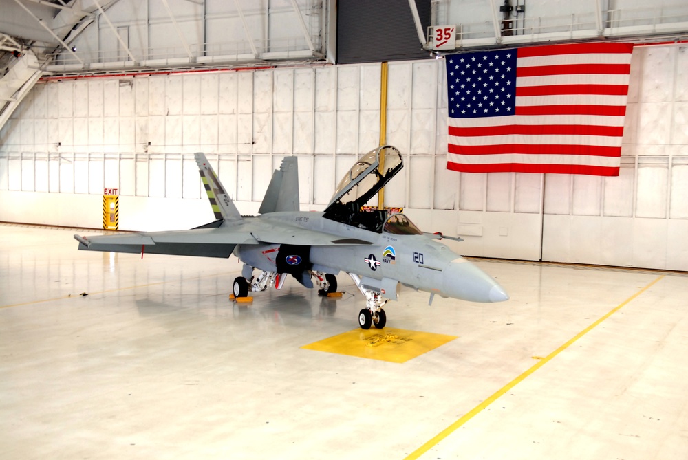 DVIDS - Images - Testing the Super Hornet [Image 4 of 6]