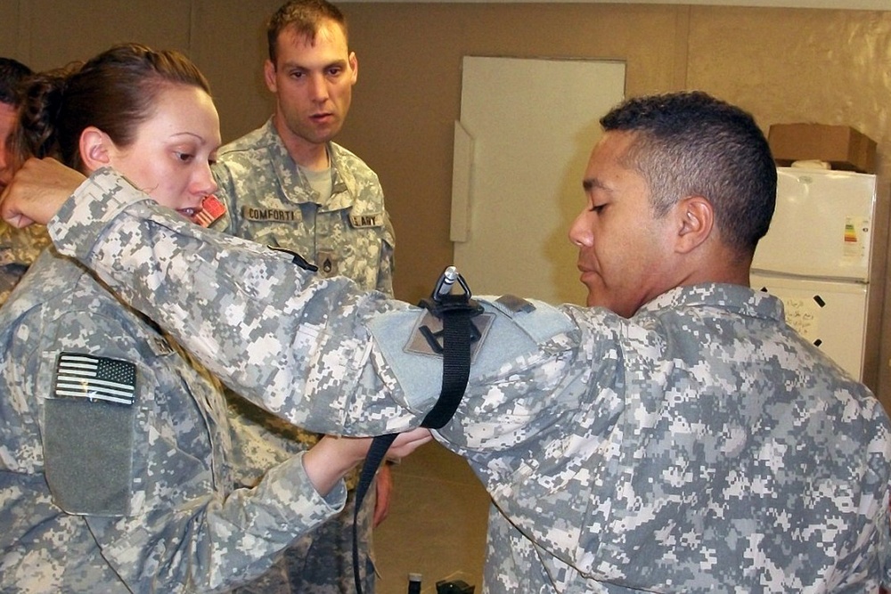 DVIDS - News - Engineers recertify combat life-saving skills