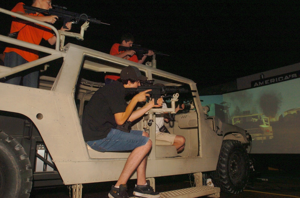DVIDS - News - Virtual Army Experience lets civilians experience combat