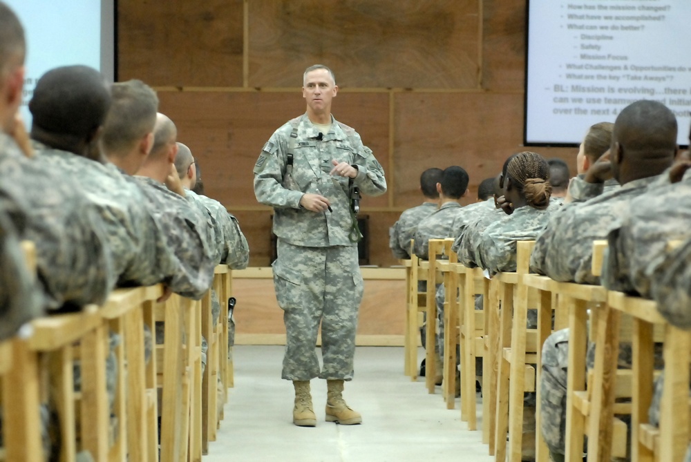 DVIDS - News - 3rd HBCT leadership team speaks with Soldiers