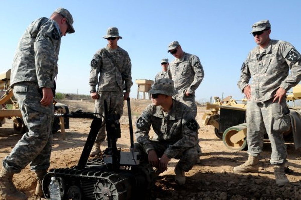 DVIDS - Images - 18th Engineer sharpen their TALON Robot skills [Image ...