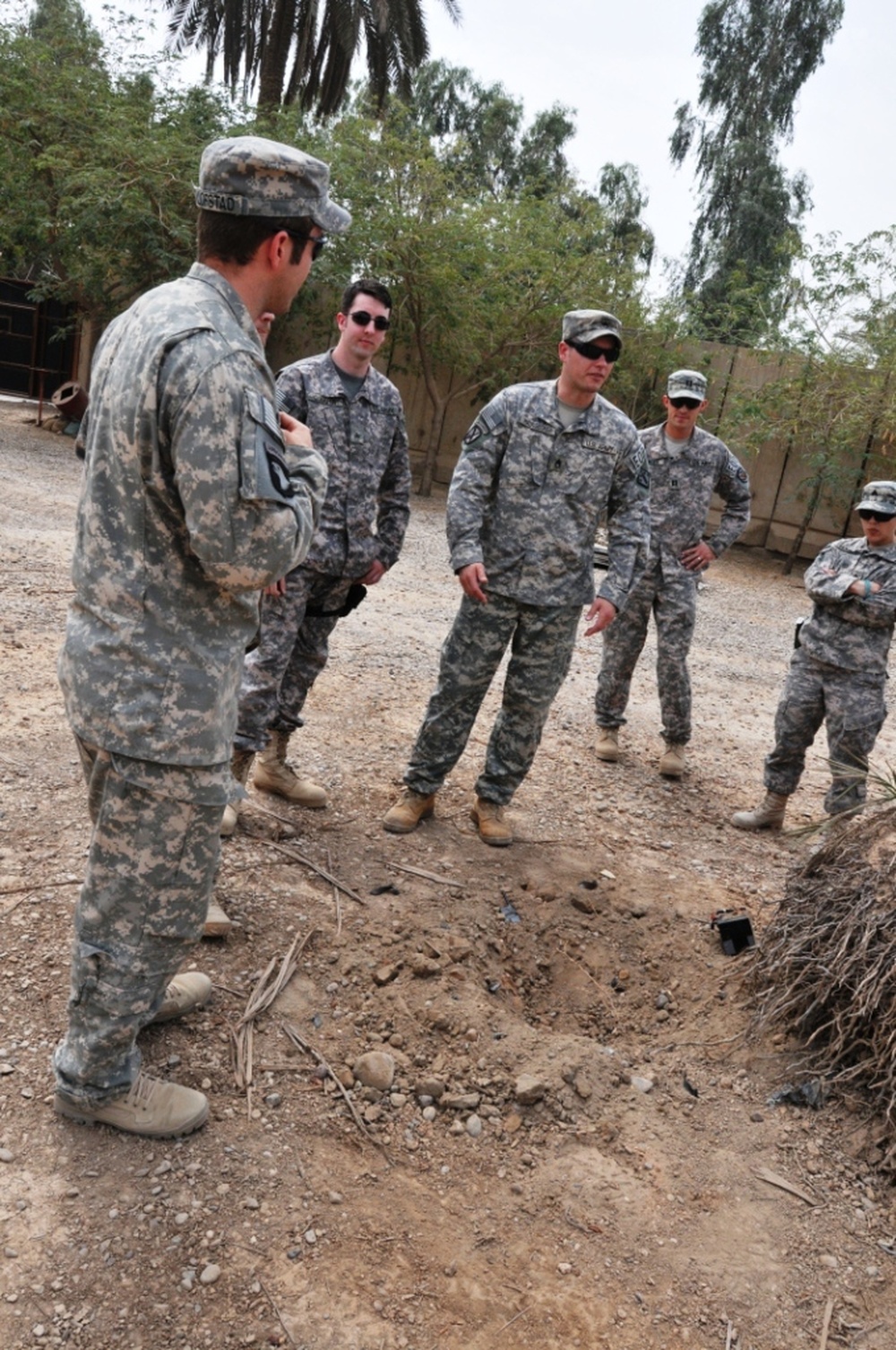 DVIDS - News - US Army Explosive Ordnance Disposal Team Training Makes ...