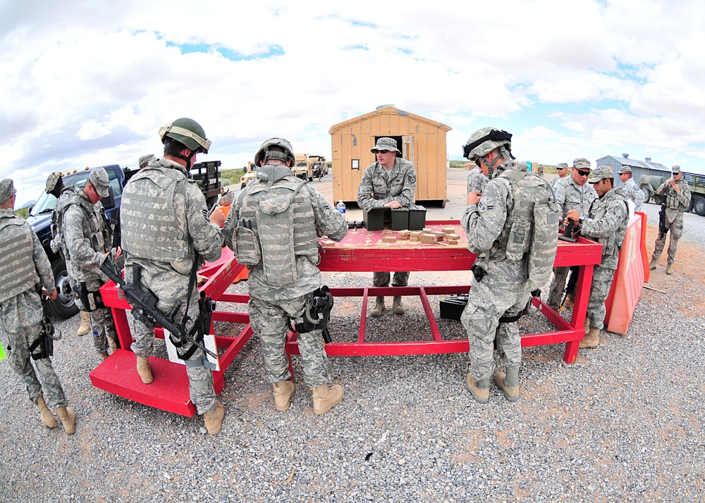 DVIDS - News - Texas Air Guard prepares 'battlefield Airmen' for deployment