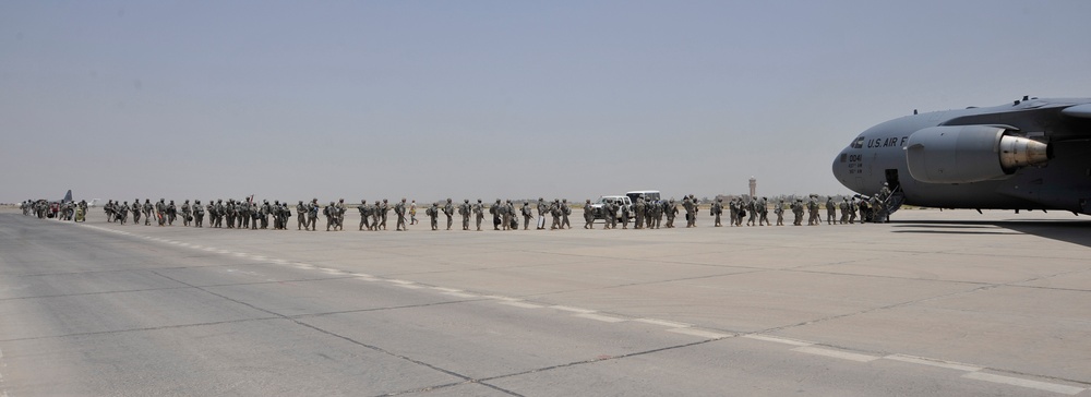 DVIDS - Images - Air Force Assets Play Vital Role in Iraq Drawdown ...