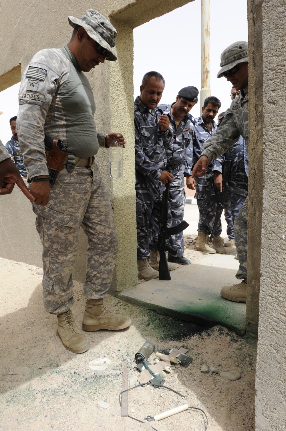 DVIDS - Images - Iraqi police training [Image 1 of 13]