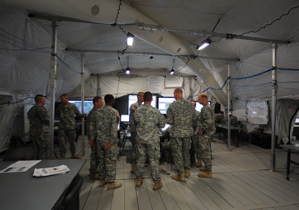 DVIDS - Images - Vibrant Response Command Post Exercise 11.1 [Image 3 of 7]