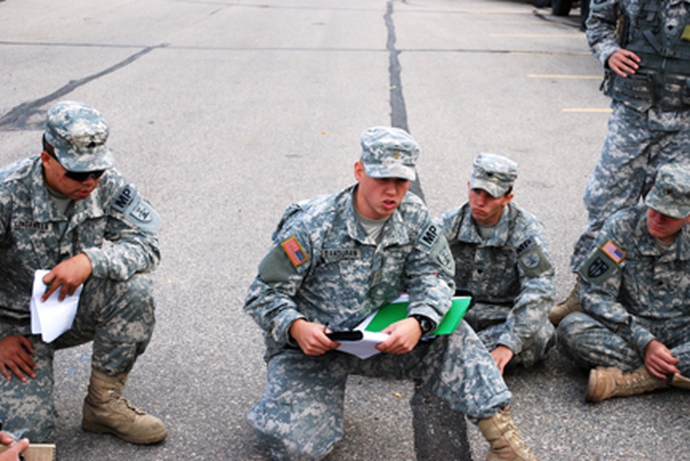 DVIDS - News - Military Police Train on Riot Control, Cordon and Search