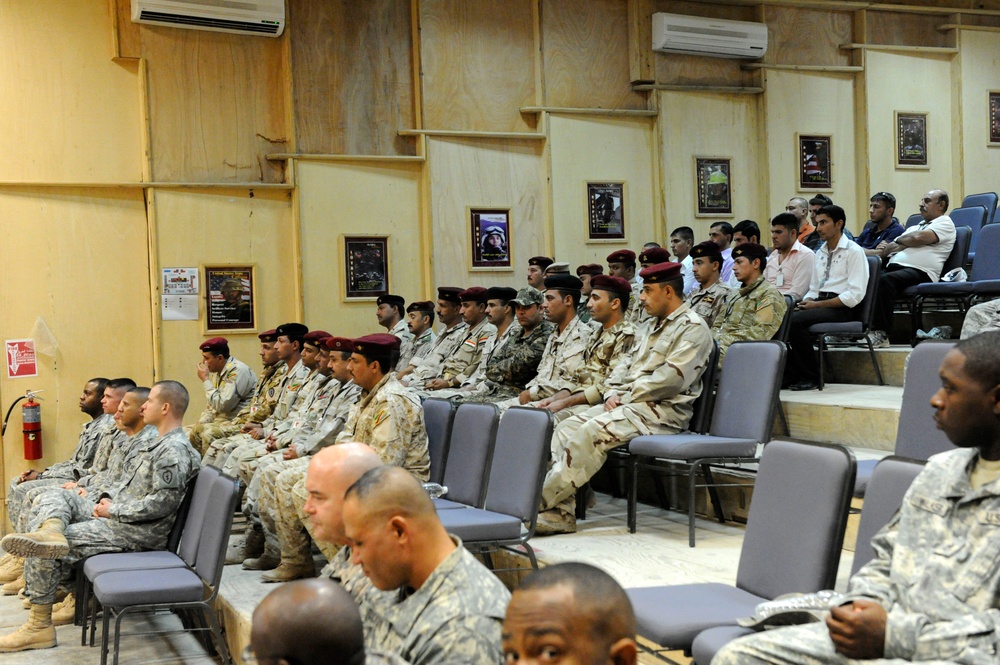 DVIDS - Images - Iraqi Institute Graduation [Image 5 of 5]