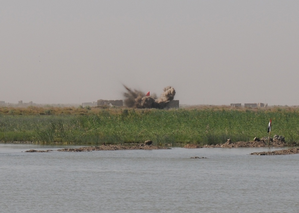 DVIDS - News - Iraqi army conducts first major live fire exercise