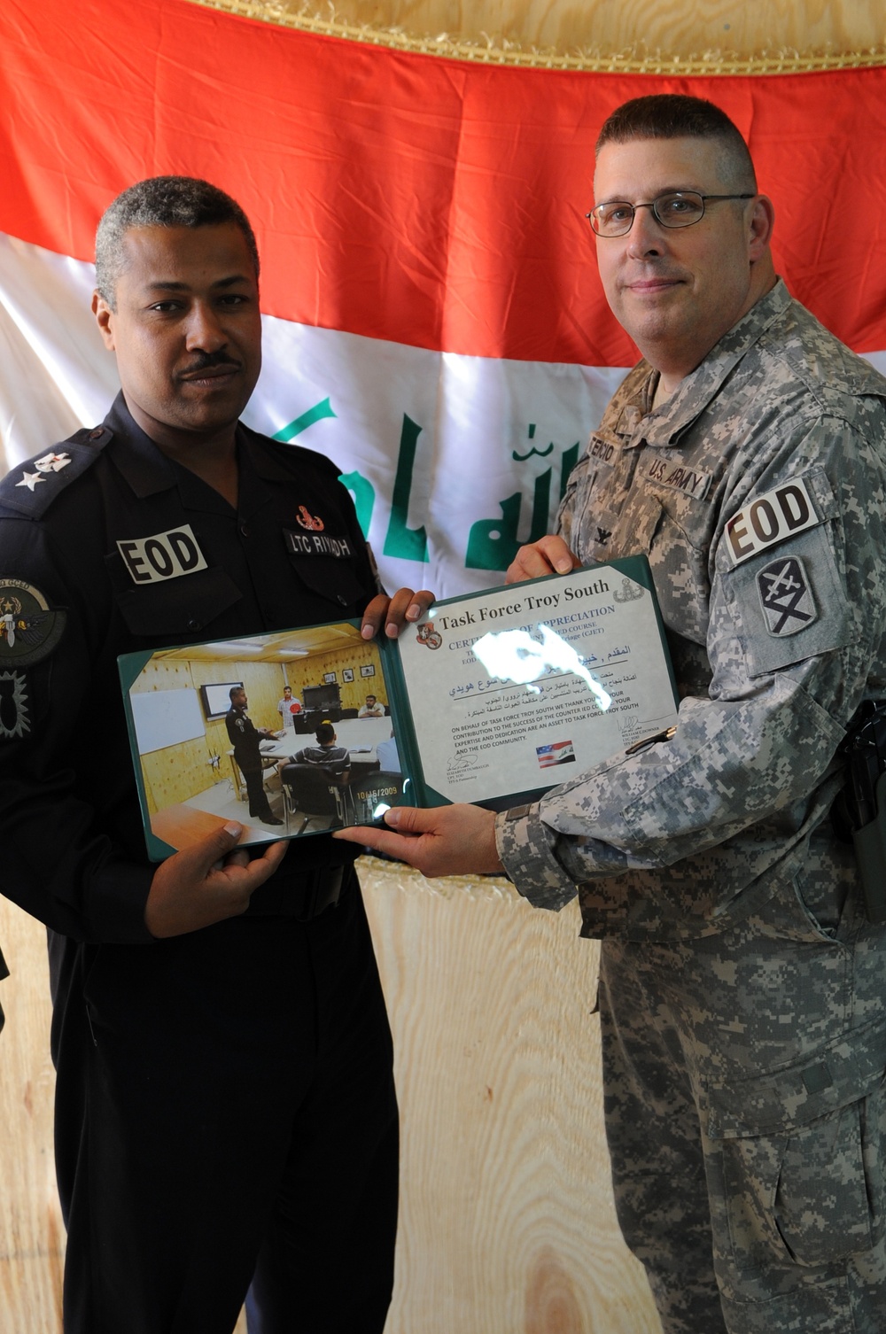 DVIDS - Images - EOD graduation [Image 22 of 29]