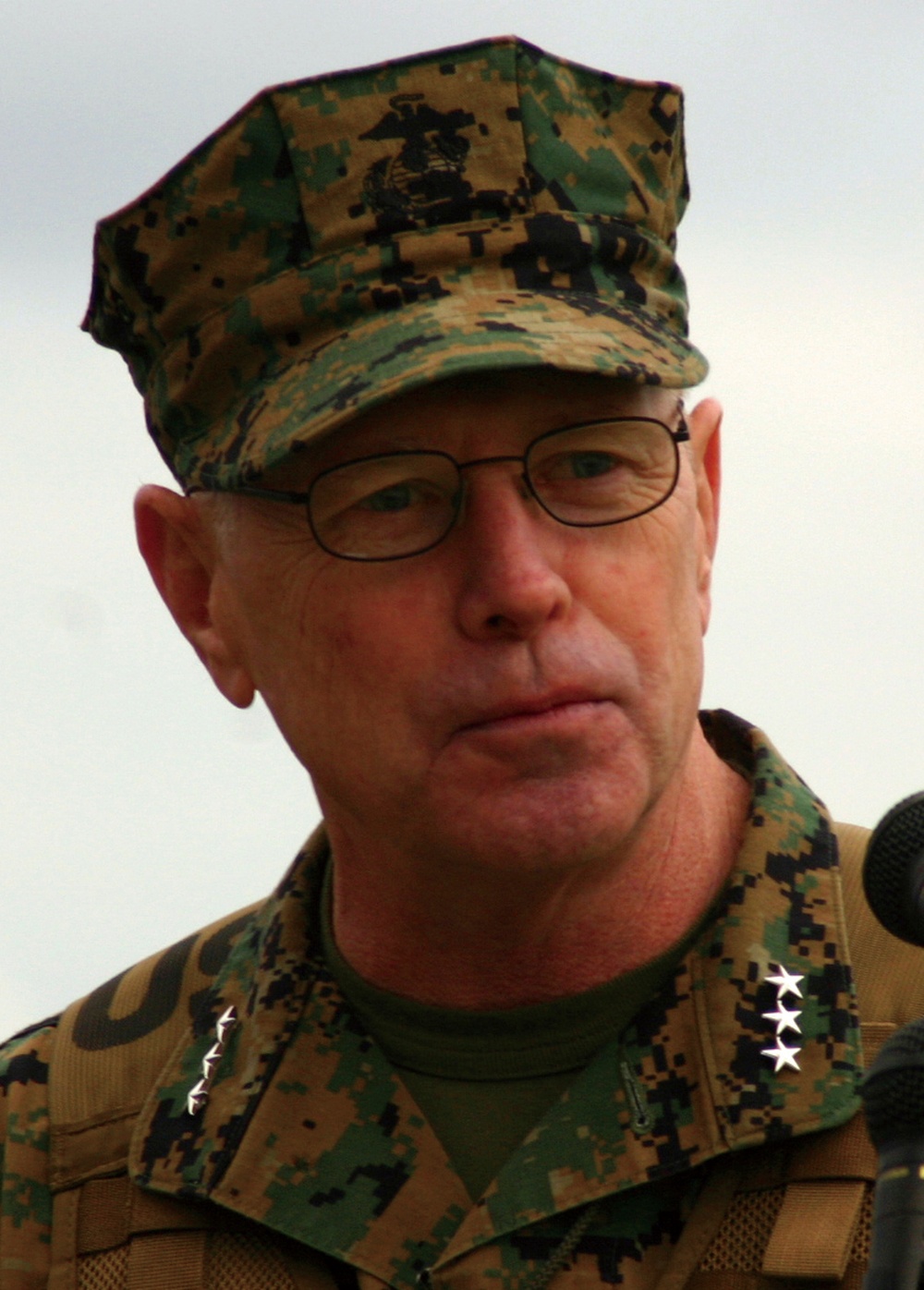 DVIDS - Images - III MEF hails new commanding general Glueck assumes ...