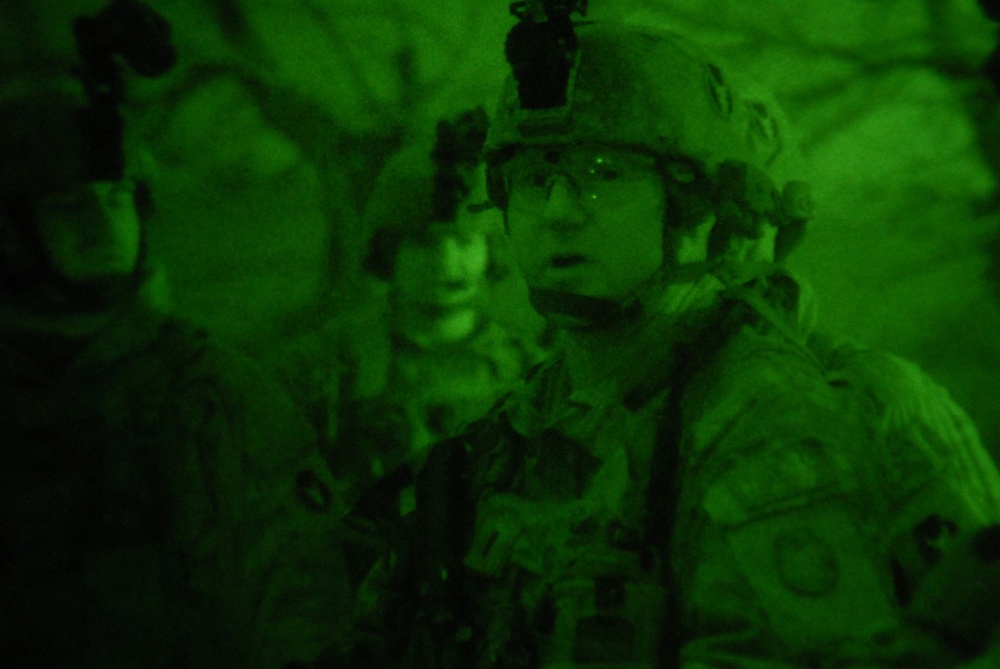 DVIDS - News - Red Bull Soldiers own the night: Former NCO patrols dark ...