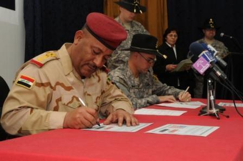 DVIDS - News - Document signing opens compound to Iraqi Army