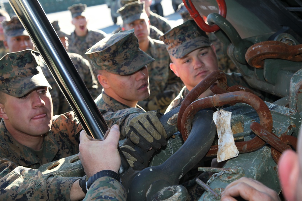 DVIDS - News - CLR-1 Marines participate in wrecker course