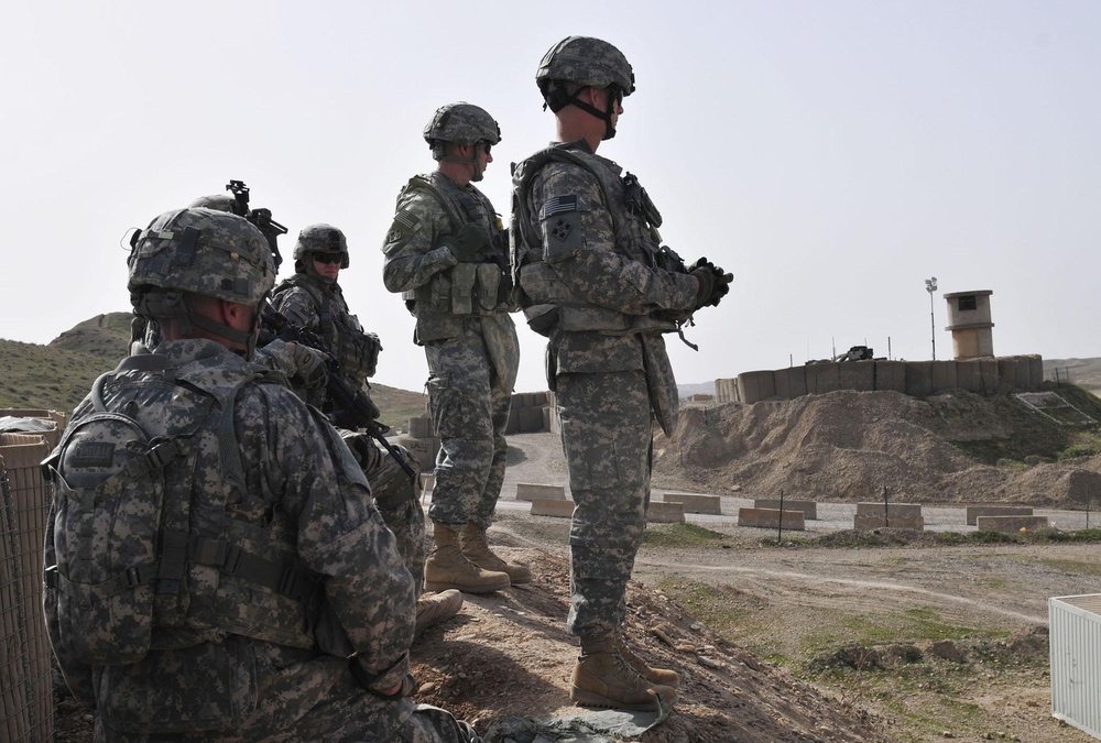 DVIDS - Images - US Division-North leaders assess combined security ...