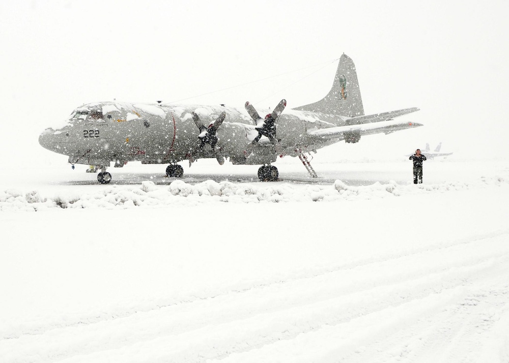 DVIDS - Images - Despite Heavy Snow, Naval Air Facility Misawa Conducts ...