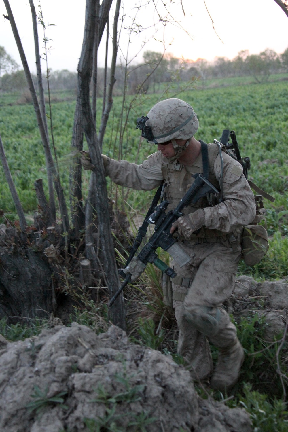 DVIDS - Images - Operation Enduring Freedom- Patrol [Image 3 of 7]