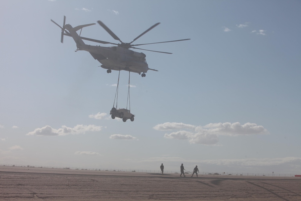 DVIDS - News - Landing Support Marines support Yuma Air Show