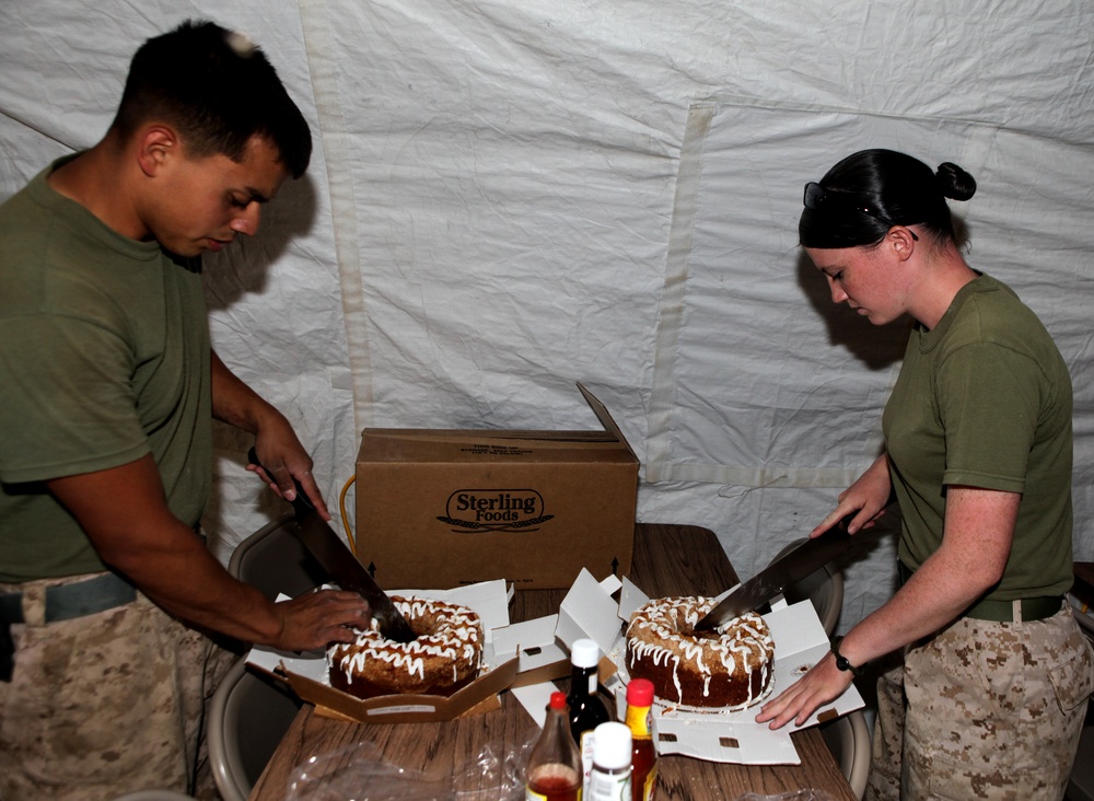 DVIDS - News - MLG and MAW food service join forces to feed 450 troops