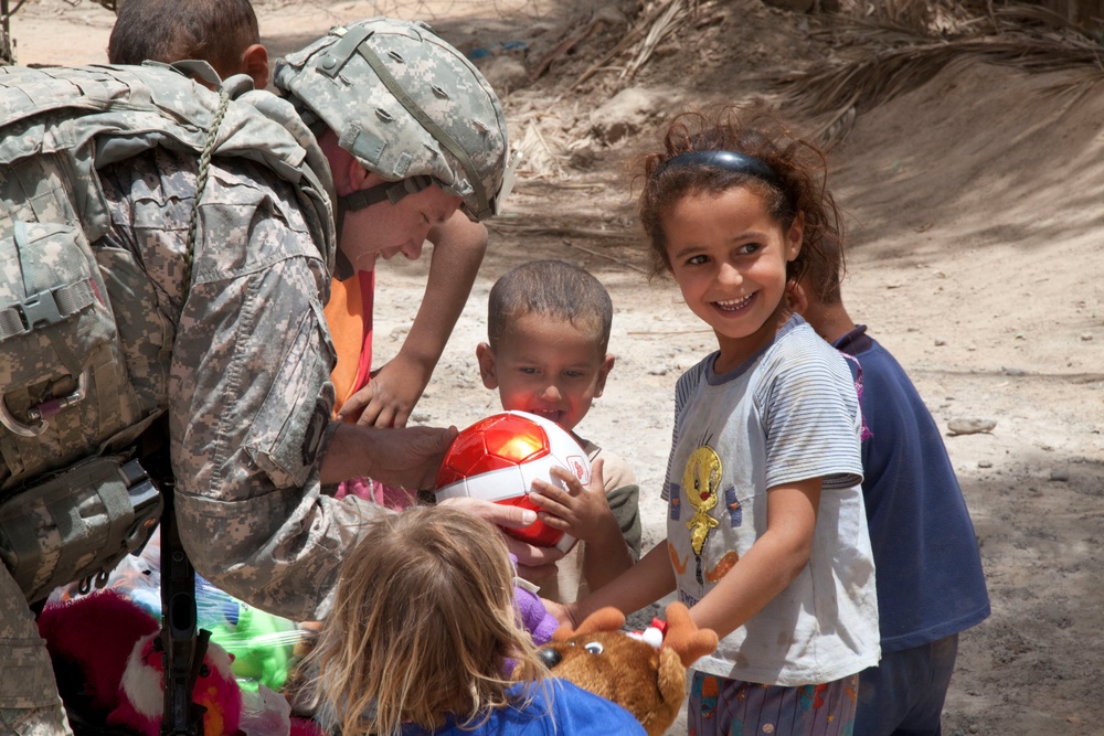 DVIDS - Images - Babil PRT visits Al Shurtaa Village [Image 5 of 7]