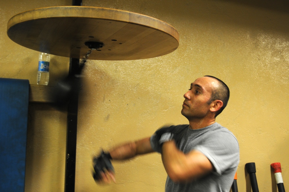 DVIDS - Images - Deployed soldier sets sights on boxing ring [Image 3 of 3]
