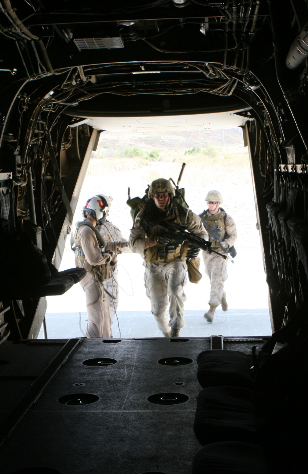 DVIDS - News - Marines put thumbs in the air, hitch Osprey ride