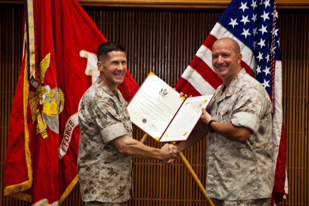 DVIDS - Images - Maj. Howell's retirement [Image 7 of 14]