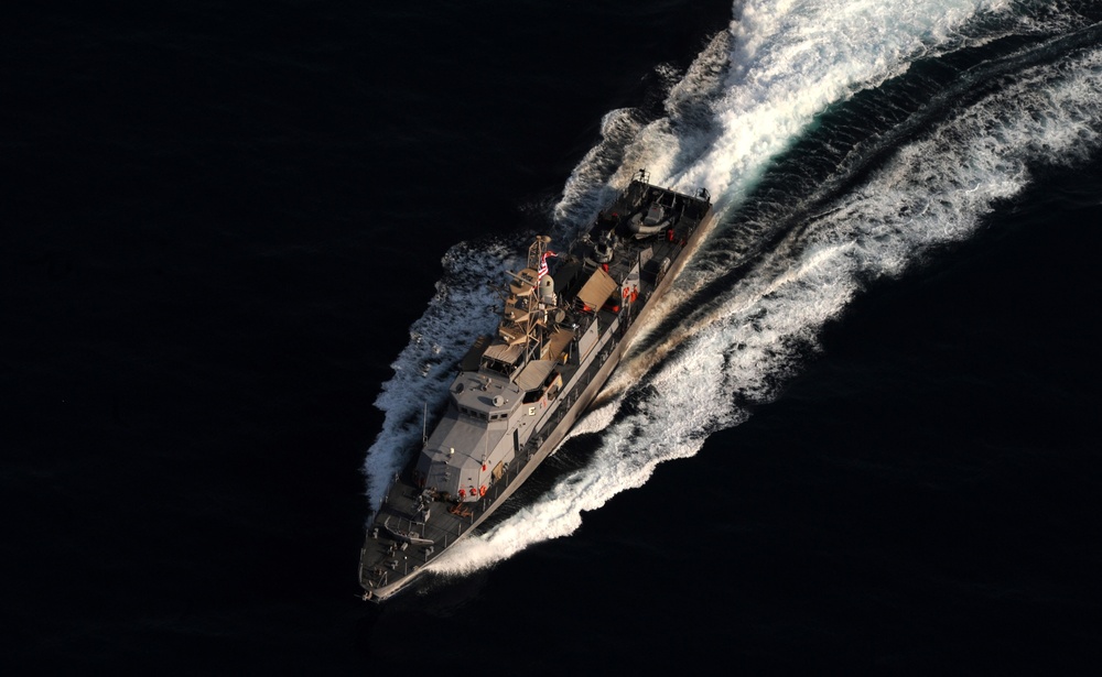 DVIDS - Images - US Navy presence in the Persian Gulf [Image 1 of 2]