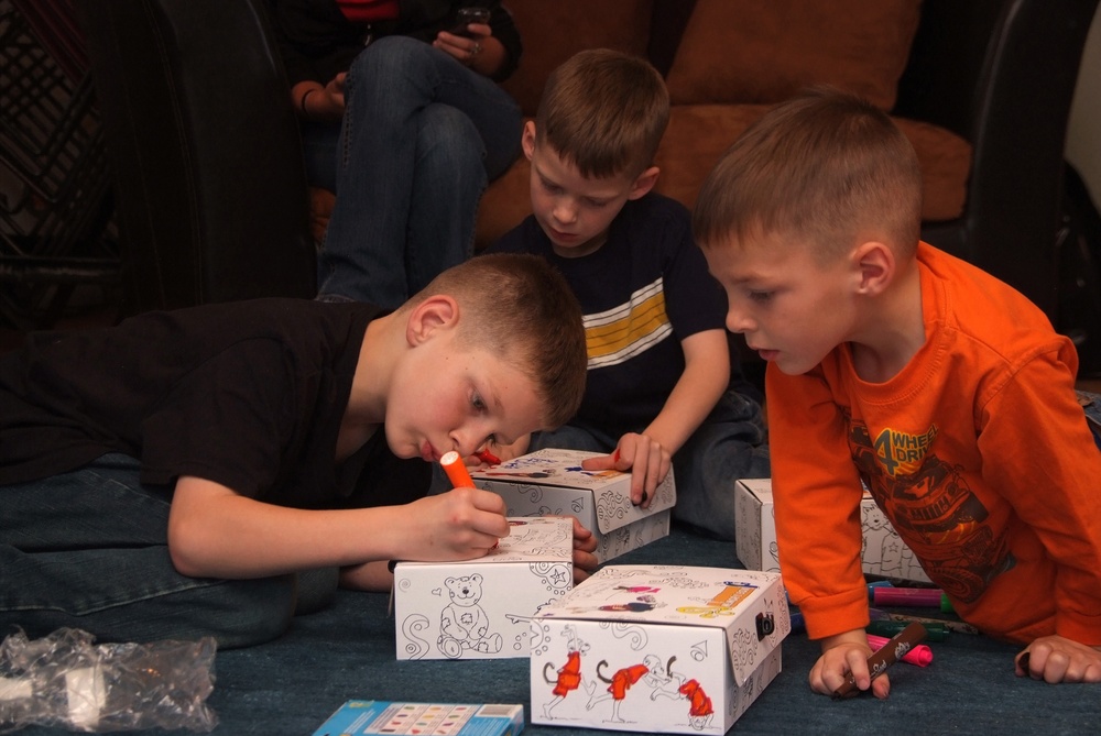 DVIDS - News - Author visits children of fallen heroes