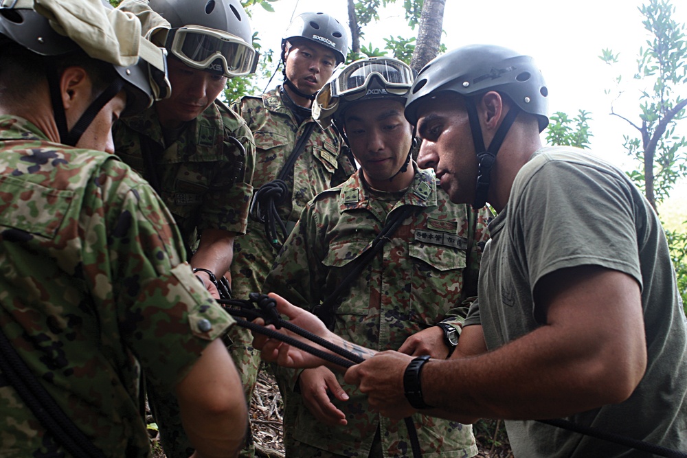 DVIDS - News - Marines, JGSDF share techniques