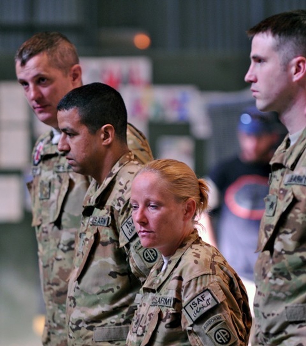 DVIDS - News - Valor awards go to MEDEVAC crew