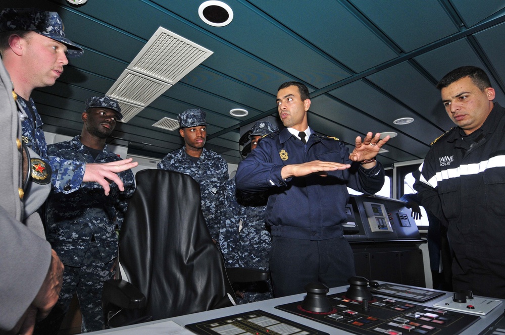 DVIDS - Images - USS Simpson receive a brief from Royal Moroccan naval ...