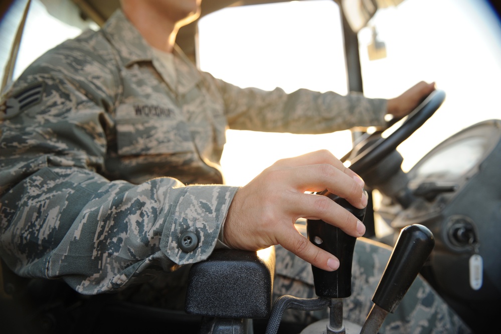DVIDS - News - Teamwork critical to air transportation mission