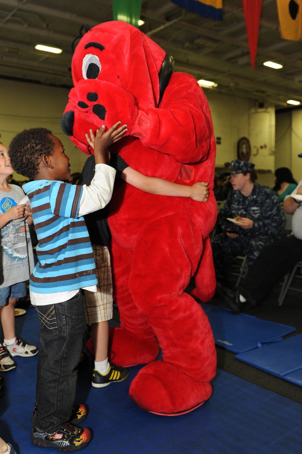 DVIDS - Images - Reading is Fundamental event in Norfolk [Image 1 of 2]