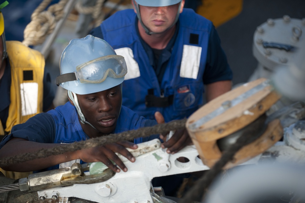 DVIDS - Images - USS Jason Dunham operations [Image 2 of 3]