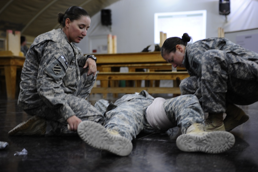 DVIDS - Images - Sledgehammer soldiers conduct Advanced Bleeding ...